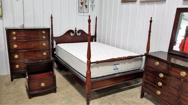 Tinkling Spring Gallery