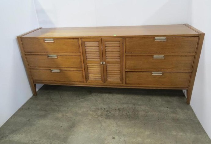 Tinkling Spring Gallery